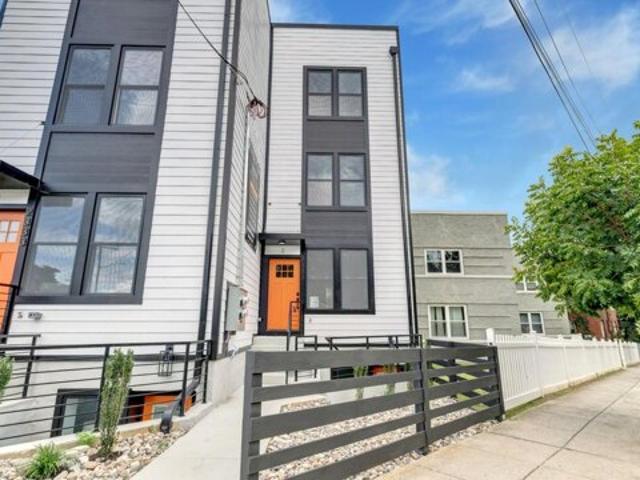 Fairlawn Ave Se Unit,washington, Condo For Sale