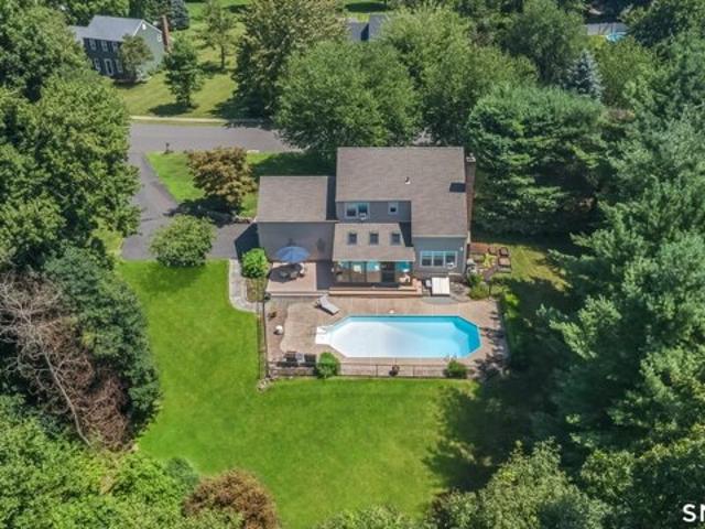 Fairlawn Dr, Wallingford, Home For Sale