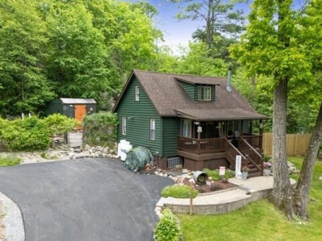 Fairlawn Dr, West Milford, Home For Sale