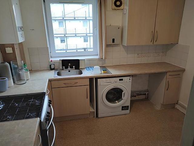 Fairlawn, London SE7 2 bed flat to rent £1,850 pcm £427 pw