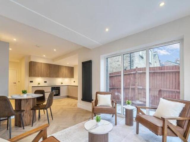 Fairlawn Park, Sydenham, 5 Bedroom House