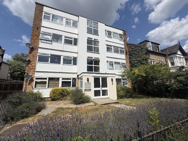 Fairlawns, Chingford Avenue E4, 2 bed flat to rent, £1,595 pcm | PrimeLocation