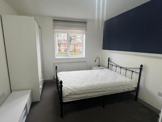 Fairleigh, Sheffield S2, Room to rent, £530 pcm | PrimeLocation