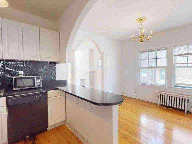 Fairmount 1 Bedroom Apartment for Rent at 12467 Cedar Rd, Cleveland Heights, OH 44106 Cleveland Heights