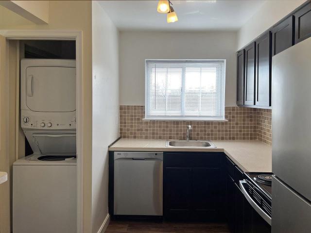 Fairmount Park 1 Bedroom Apartment for Rent at 400 W Crestwood Dr, Camp Hill, PA 17011