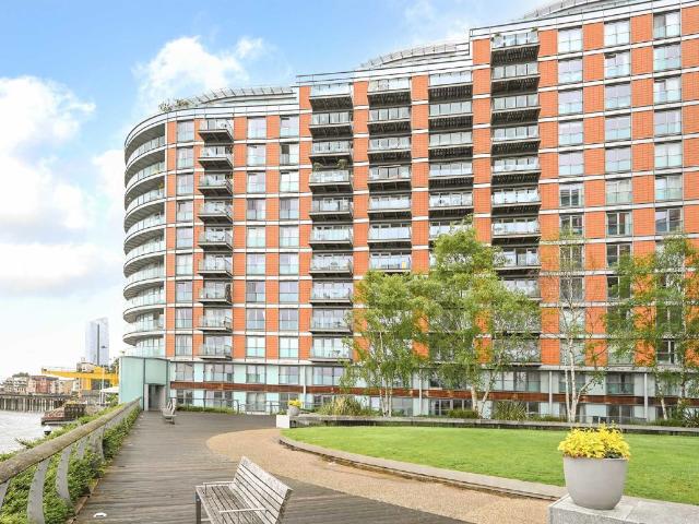 Fairmont Avenue, Canary Wharf E14, 2 bed flat to rent, £2,600 pcm | PrimeLocation