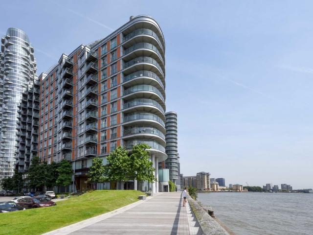 Fairmont Avenue, Canary Wharf E14, Studio to rent, £1,700 pcm | PrimeLocation