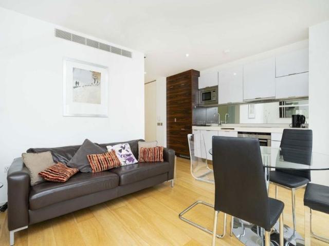Fairmont Avenue, E14, London