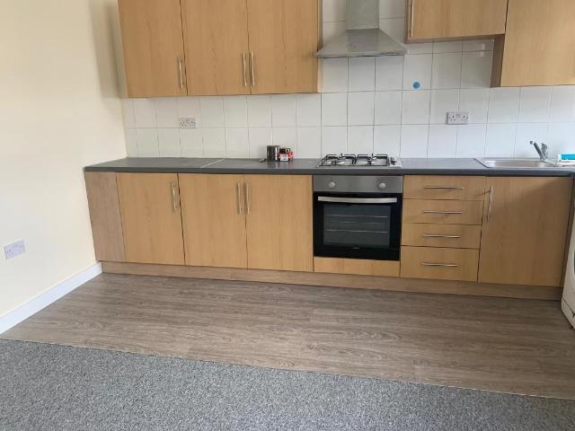 Fairmile Avenue, London SW16, 3 bed maisonette to rent, £2,250 pcm | PrimeLocation