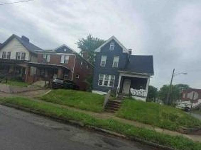 Fairwood Ave
