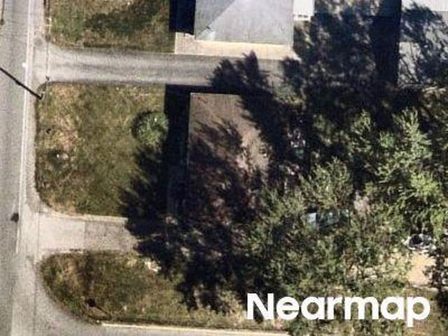 Fairwood Ave