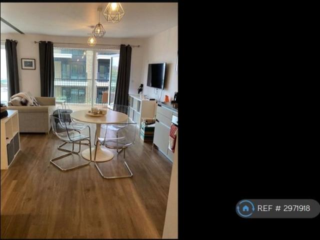 Fairwater House, London, SW6 1 bed flat to rent £2,500 pcm £577 pw
