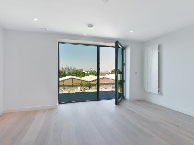 Fairwater House, Royal Wharf, London E16, 1 bed flat to rent, £2,100 pcm | PrimeLocation