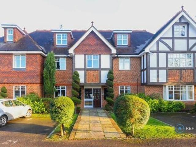 Fairway, Maidenhead, 2 Bedroom Penthouse