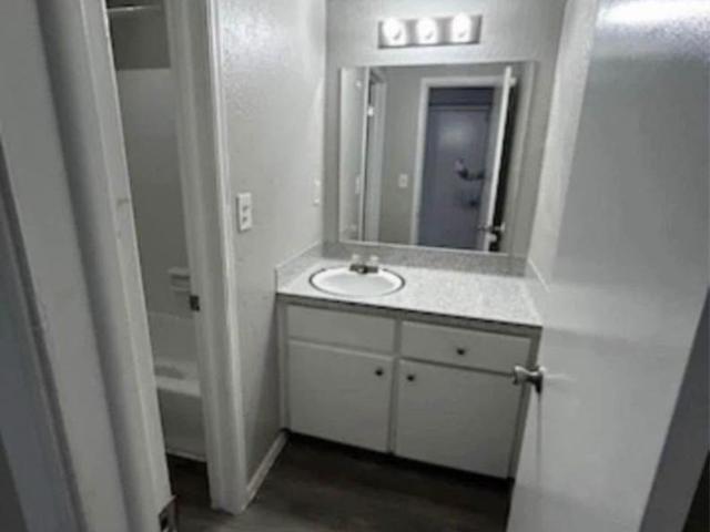 Fairway Apartments 1 Bedroom Apartment for Rent at 6609 S Lewis Ave, Tulsa, OK 74136
