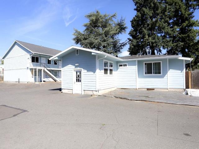 Fairway Apartments 2 Bedroom Apartment for Rent at 12430 Ne Glisan St, Portland, OR 97230 Hazelwood