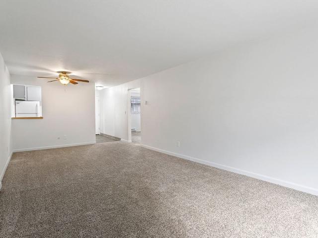 Fairway Apartments 2 Bedroom Apartment for Rent at 12430 Ne Glisan St, Portland, OR 97230 Hazelwood