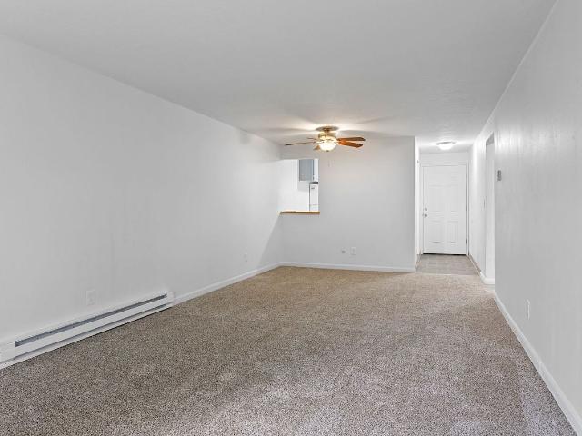 Fairway Apartments 2 Bedroom Apartment for Rent at 12430 Ne Glisan St, Portland, OR 97230 Hazelwood