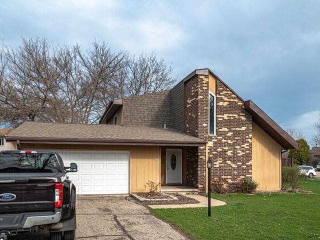 Fairway Cir, Windsor, Home For Sale