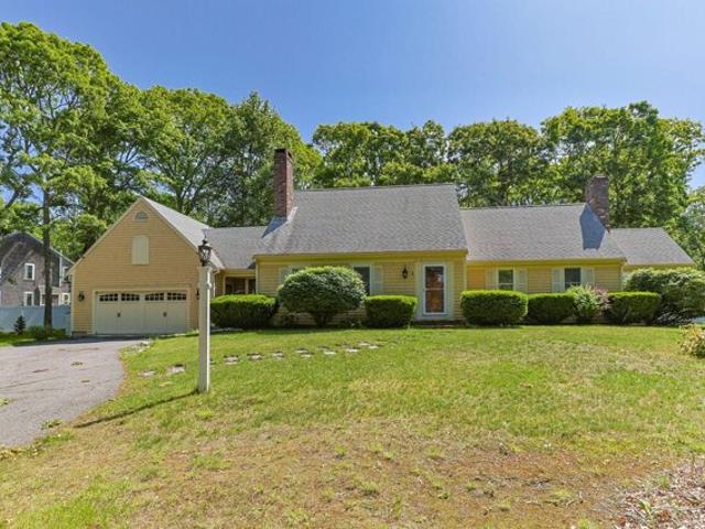 Fairway Cir, Sandwich, Home For Sale