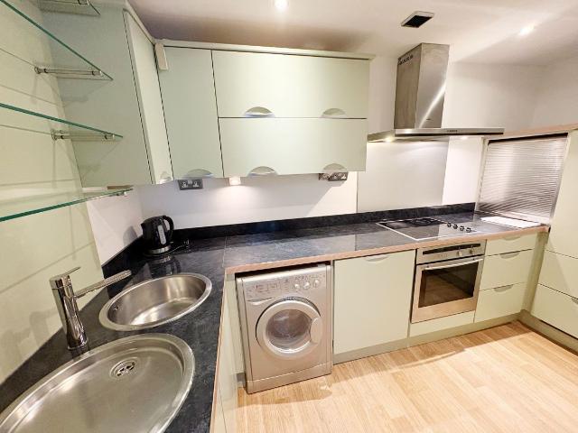 Fairway Court, Fletcher Road, Gateshead NE8, Studio to rent, £800 pcm | PrimeLocation