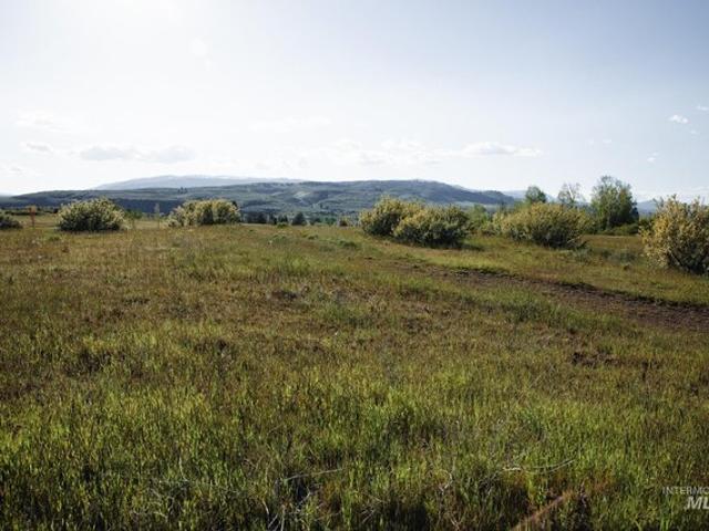 Fairway Dr, Council, ID 83612