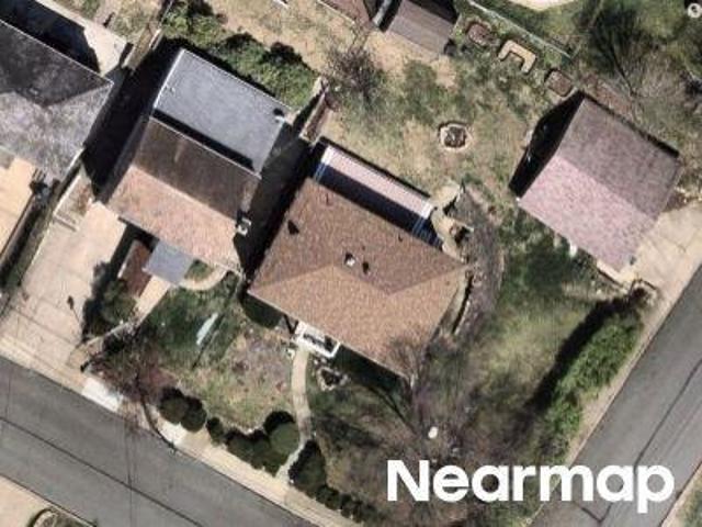 Fairway Dr