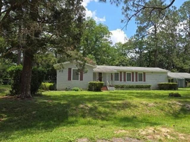 Fairway Dr
