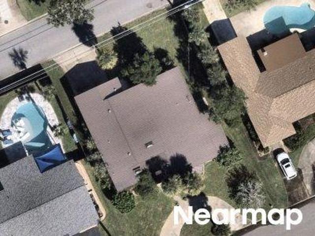 Fairway Dr