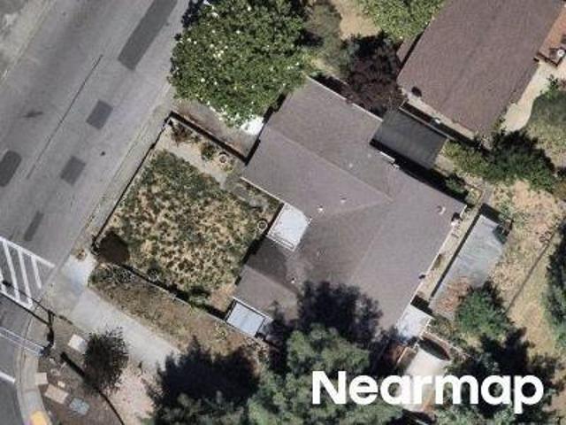 Fairway Dr