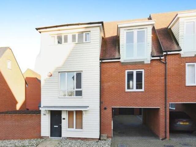 Fairway Drive, Chelmsford, 4 Bedroom Link