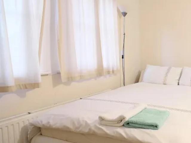 Fairway Drive, London, SE28 8QN, United Kingdom | Studio apartment for rent #153297866 | Rentberry
