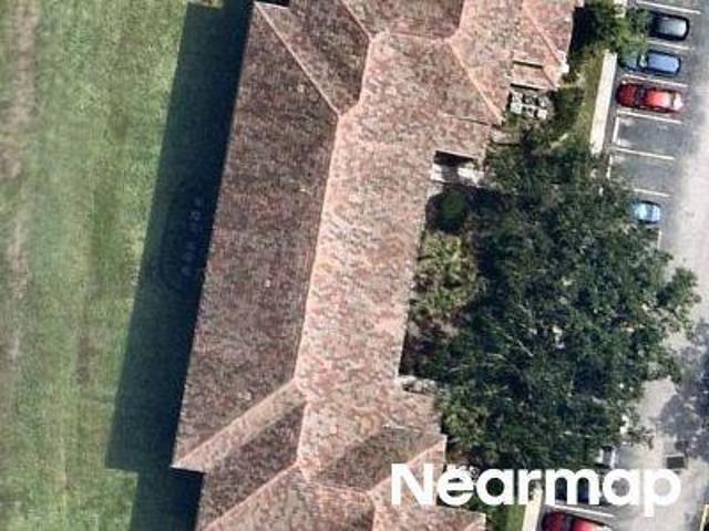 Fairway Island Dr