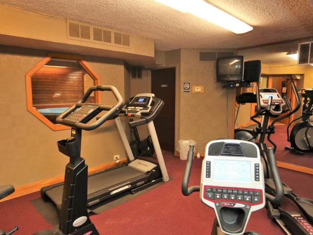 Fairway Tower & Manor Apartments 1 Bedroom Apartment for Rent at 750 Mull Ave, Akron, OH 44313 West Akron