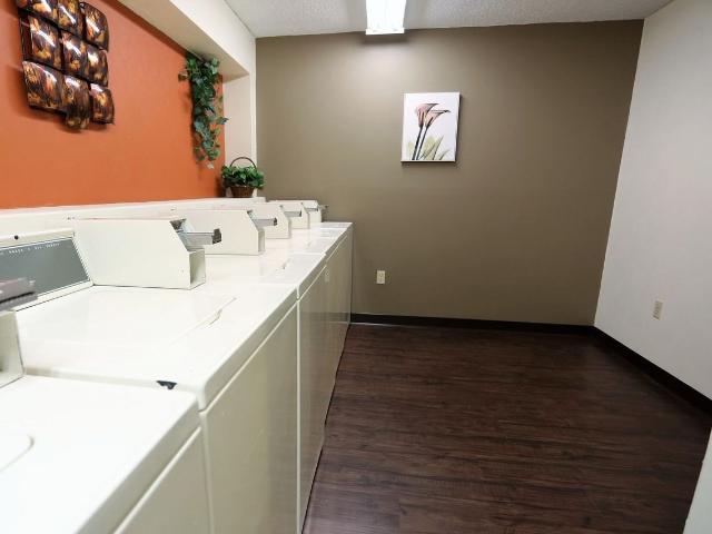 Fairway Tower & Manor Apartments 1 Bedroom Apartment for Rent at 750 Mull Ave, Akron, OH 44313 West Akron
