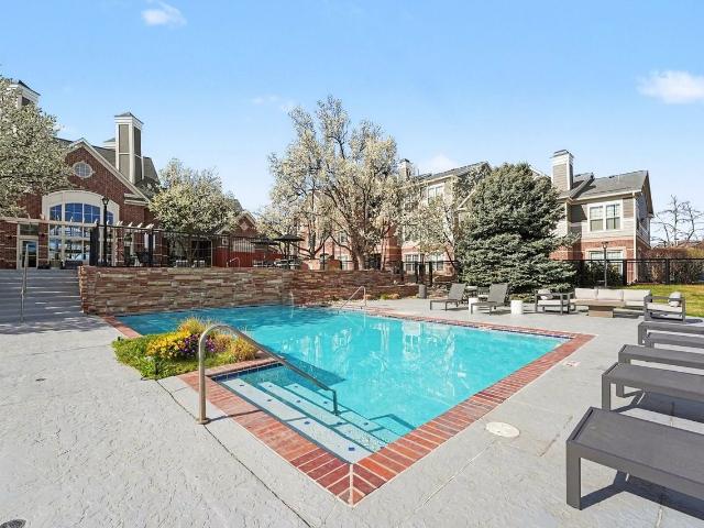 Fairways at Raccoon Creek 2 Bedroom Apartment for Rent at 6805 W Bowles Ave, Littleton, CO 80123