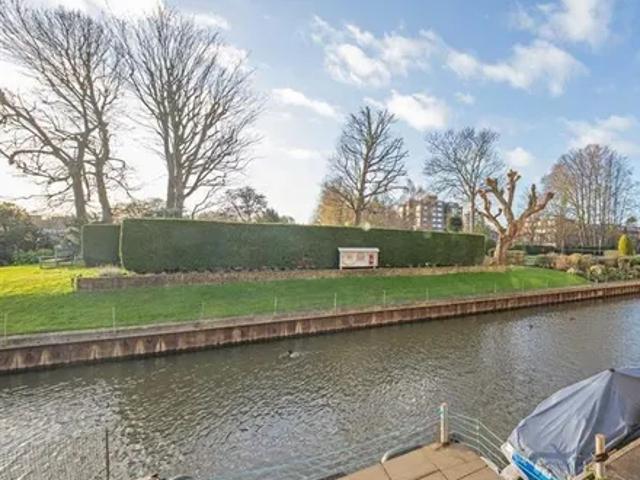 Fairways, London, TW11 9PP, United Kingdom | 2 bed house for rent #139542922 | Rentberry