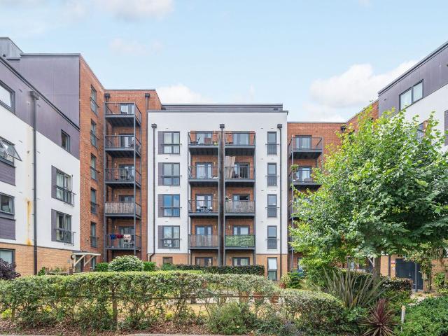 Fairthorn Road, Charlton, London SE7, 2 bed flat to rent, £2,200 pcm | PrimeLocation