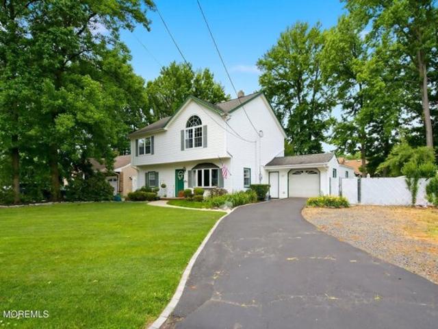 Fairview Ave, Colonia, Home For Sale
