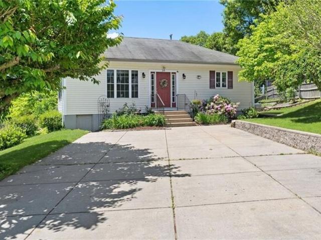Fairview Ave, Cumberland, Home For Sale