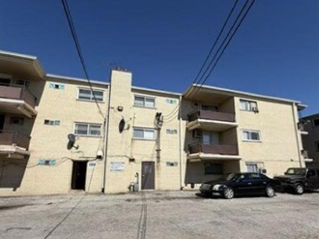 Fairview Ave Apt 3d