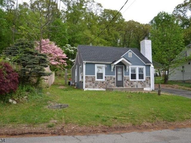 Fairview Ave, Mine Hill, Home For Sale