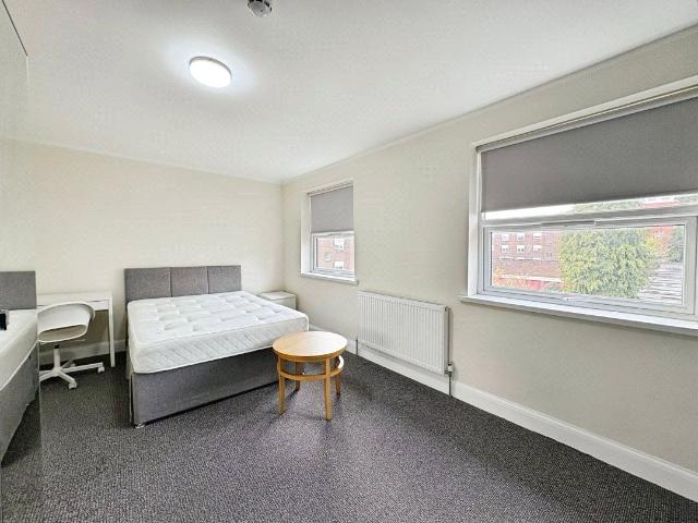 Fairview Avenue, Woking, Surrey GU22, Room to rent, £1,080 pcm | PrimeLocation