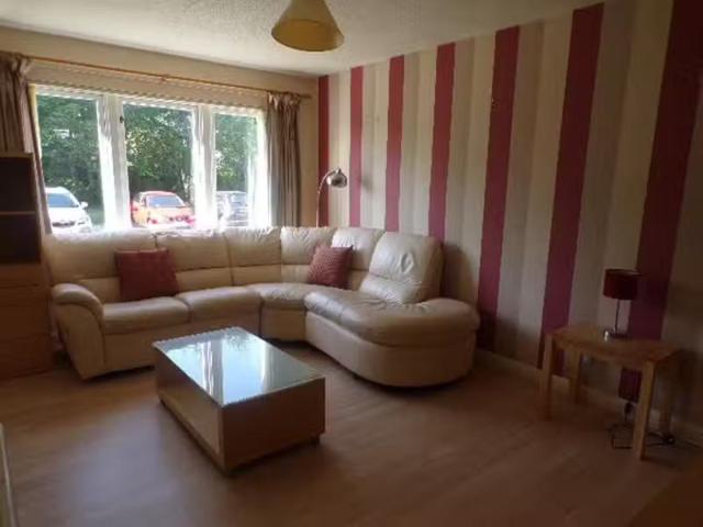 Fairview Drive, Ground Floor Left, AB22 1 bed flat £525 pcm.
