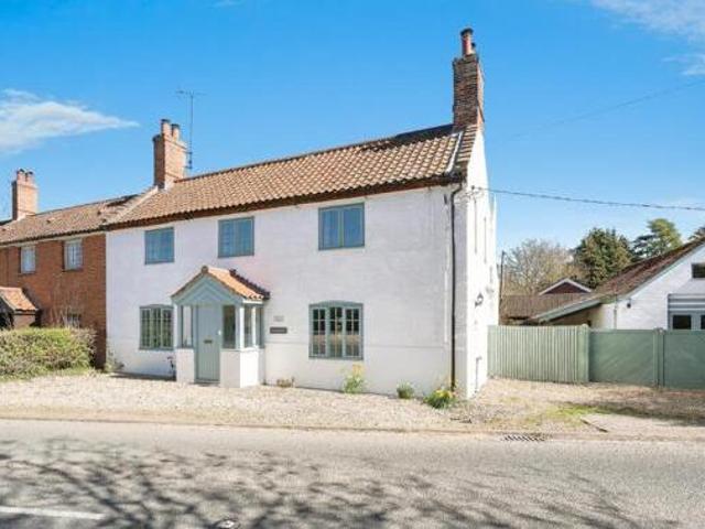 Fakenham Road, East Bilney, 4 Bedroom Semi detached