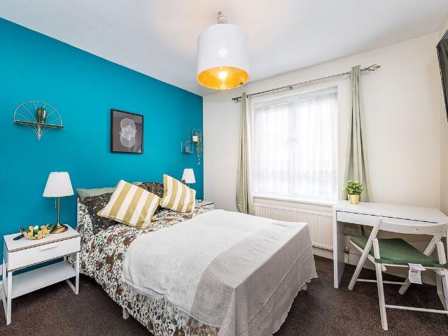 Fakruddin Street, London E1, Room to rent, £900 pcm | PrimeLocation