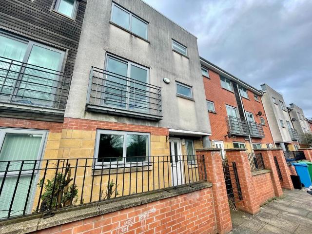 Falconwood Way, M11 5 bed house to rent £1,900 pcm £438 pw