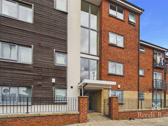 Falconwood Way, Manchester, Greater Manchester M11, 1 bed flat to rent, £950 pcm | PrimeLocation