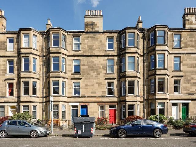 Falcon Avenue, Edinburgh EH10 3 bed flat to rent £2,100 pcm £485 pw