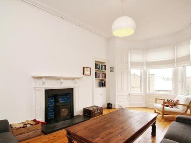 Falcon Gardens, Edinburgh, 2 Bedroom Apartment